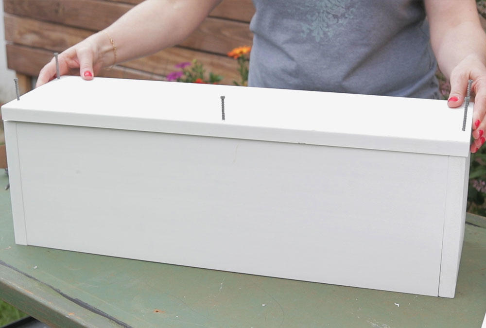 LiveAbode - DIY Flower Box